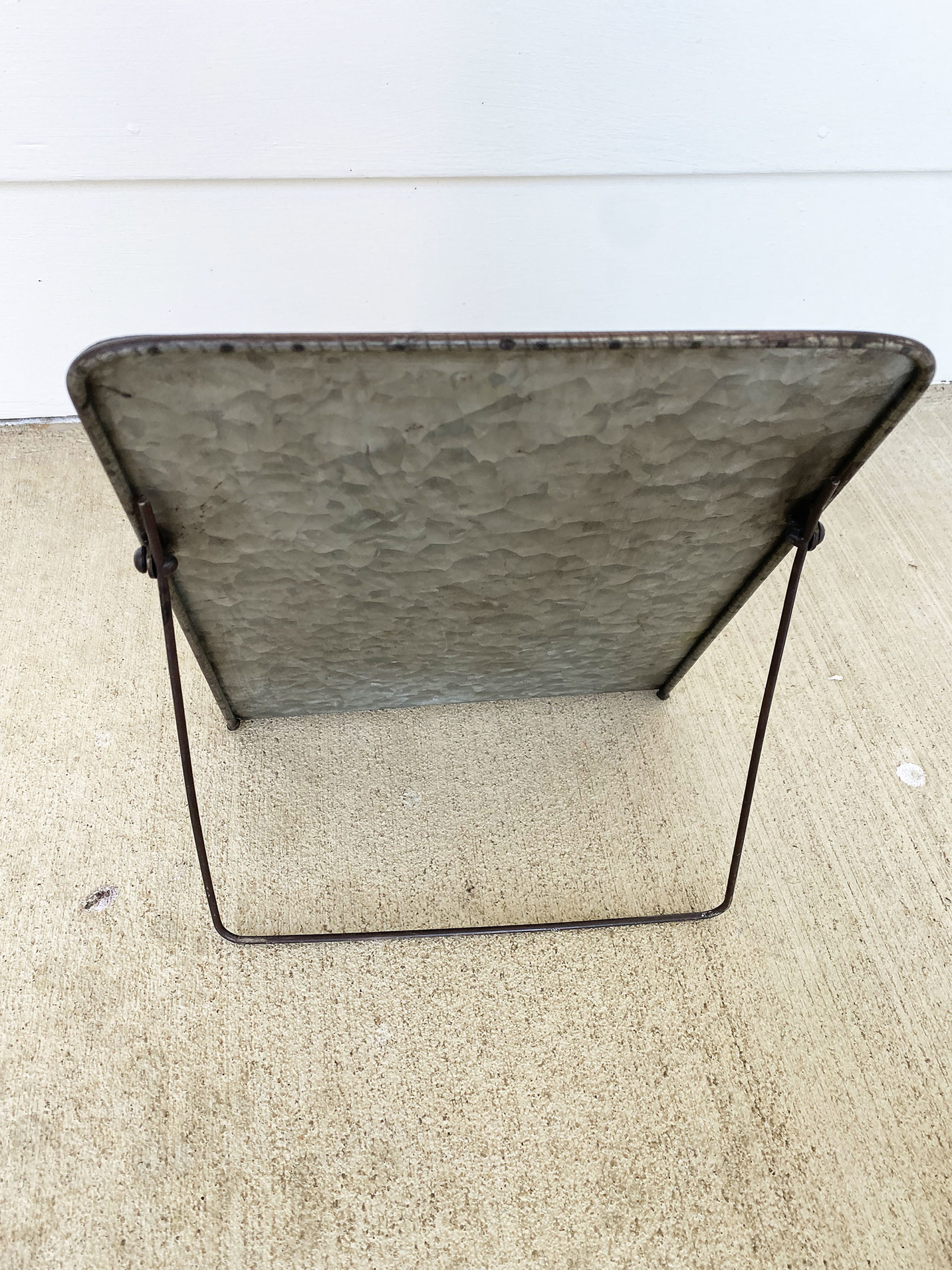 Galvanized Metal Table Top Easels-$3 | Something Borrowed KC